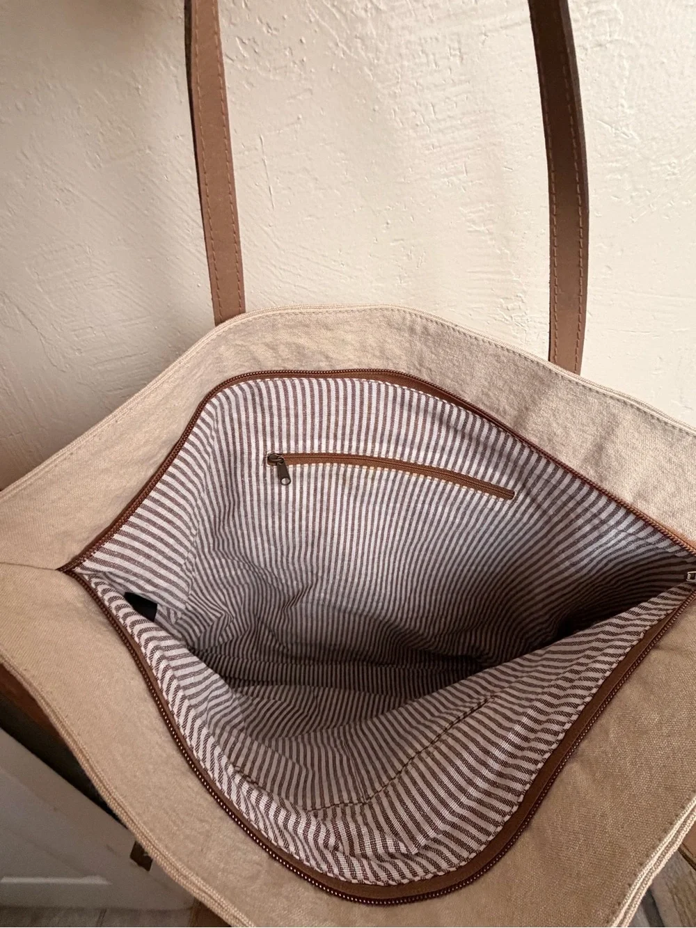 The olive house | Bags | The Olive House Stunning Hare Design Canvas ...